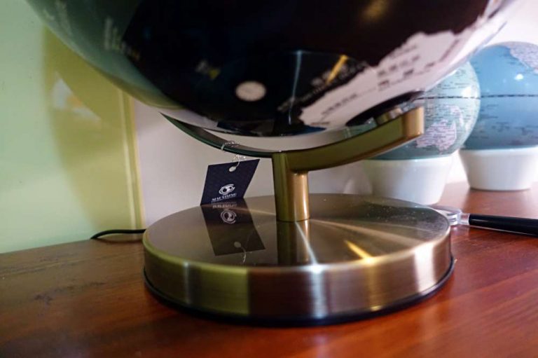 給孩子世界觀的必備教具｜台灣製造SkyGlobe 12吋 LED燈 觸控地球儀｜根本每家都要有 - 愛小宜的甜蜜小窩